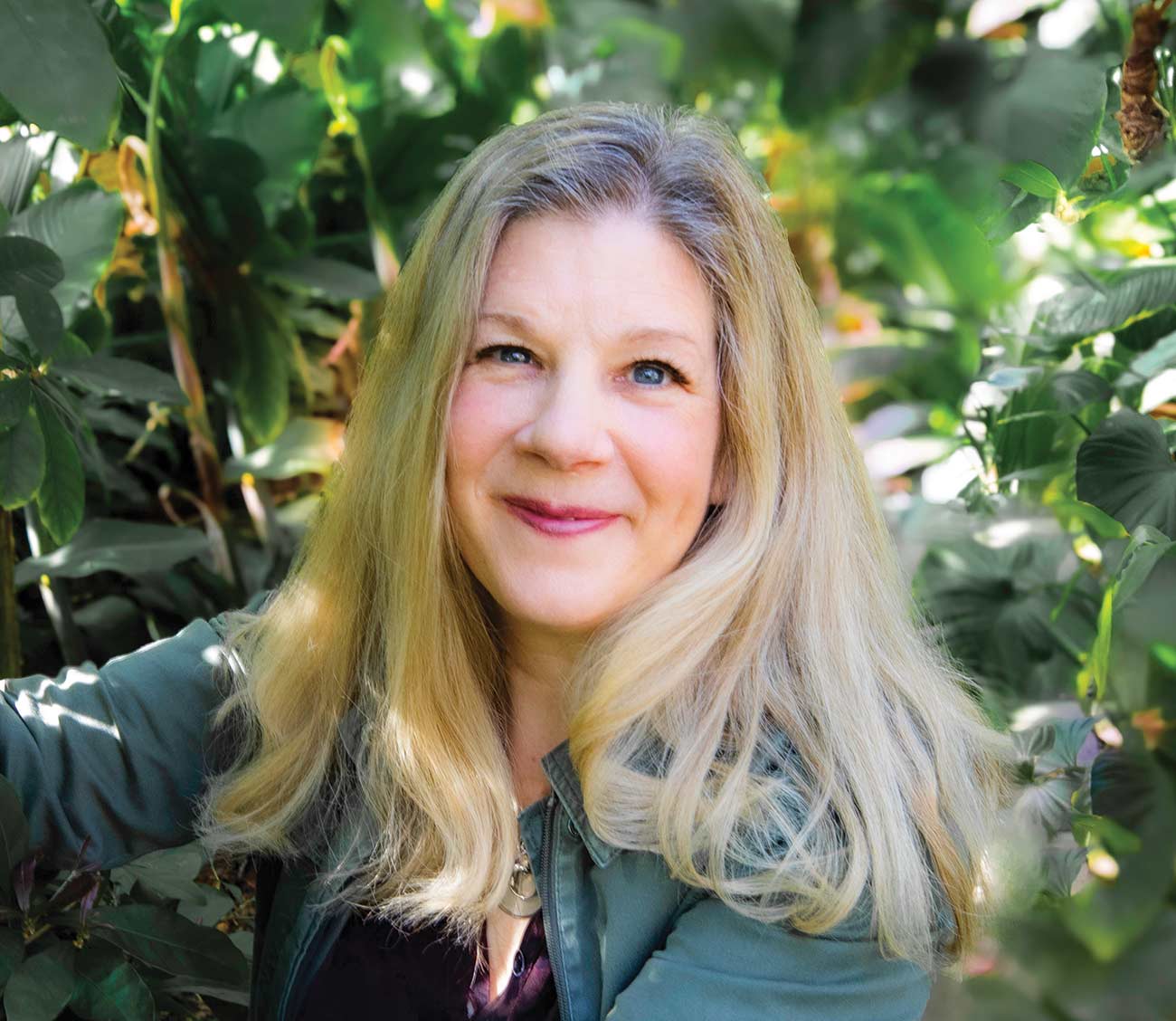 Humming along: an interview with Dar Williams | Lavender Magazine